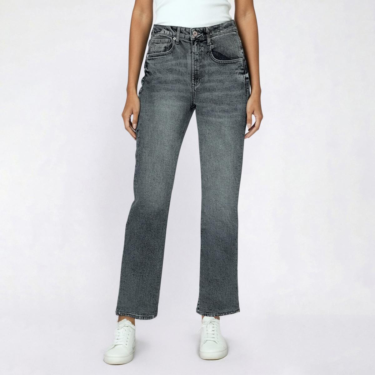 Celebrity Pink Juniors Skater Straight-Leg Jeans - Shuga